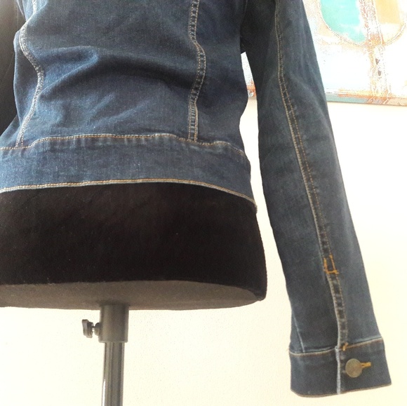 Max Jeans | Jackets & Coats | Max Jeans Denim Jacket Blue Faux Fur ...